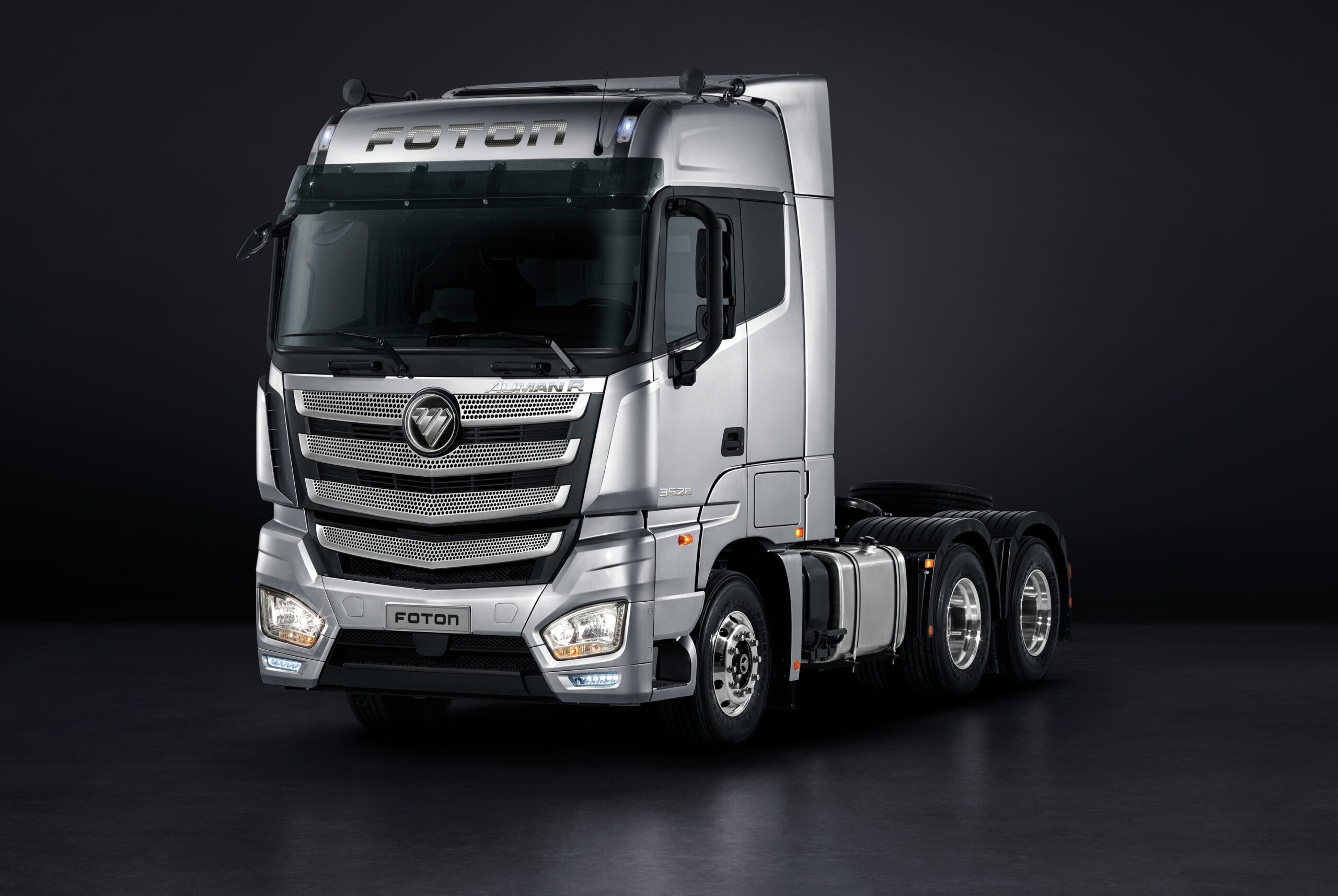 Auman R: Máxima Potencia para Largas Distancias - Buttarelli Camiones